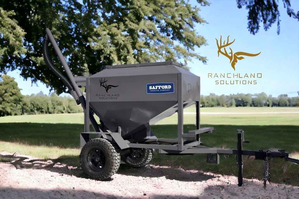 Ranchland 1.5 Ton Mobile Hopper Rear Discharge W/ Off Road Pkg ...